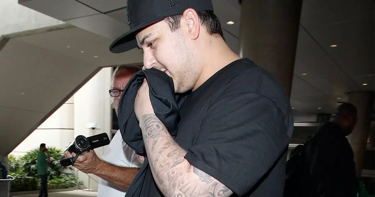 Rob Kardashian enligt uppgift på gränsen till att utlösa koma - In Touch Weekly