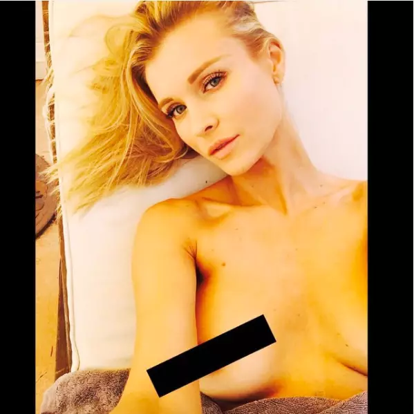 Joanna Krupa Yavuzeko Gutandukana na Romain Zago: "Nari Impumyi"