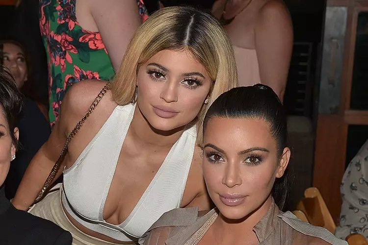 Kim Kardashian na Kylie Jenner Barwanira Imirongo Yabo (EXCLUSIVE)