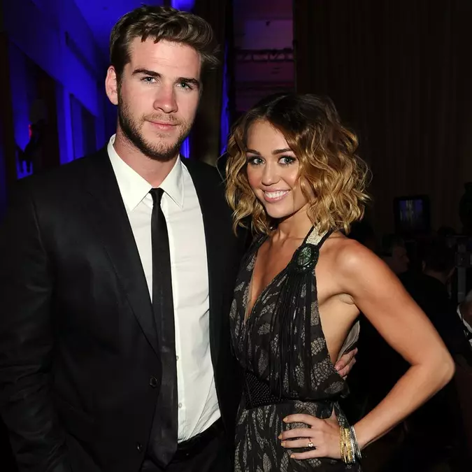 miley-cyrus-liam-hemsworth-12