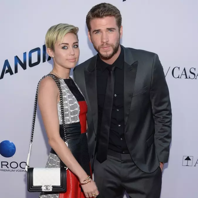 miley-cyrus-liam-hemsworth-4