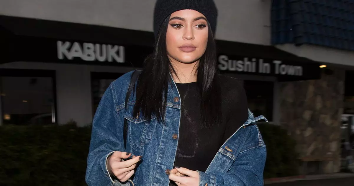 Ogwira ntchito a Kylie Jenner Amasiya Ntchito Chifukwa Chakhalidwe Lake Loipa (KUKHALA) - In Touch Weekly