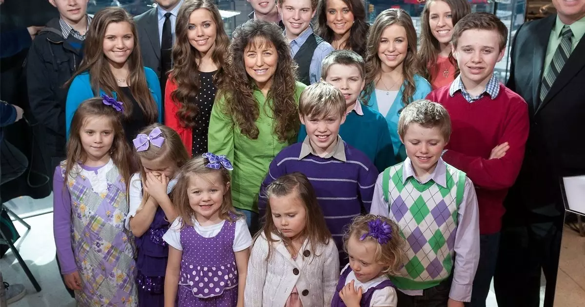 صور حصرية: Duggars يصورون مرة أخرى - بعد سبعة أشهر من إلغاء TLC '19 Kids and Counting '- في Touch Weekly