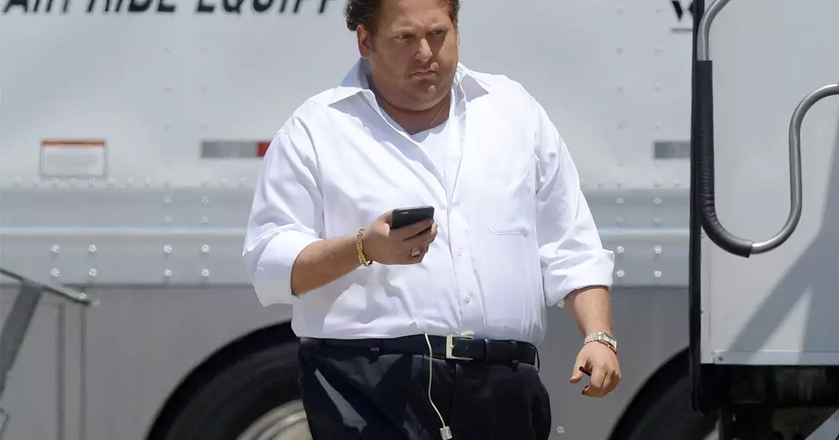 SHTIM PESHE: Jonah Hill largohet duke u dukur më i rëndë se kurrë - In Touch Weekly