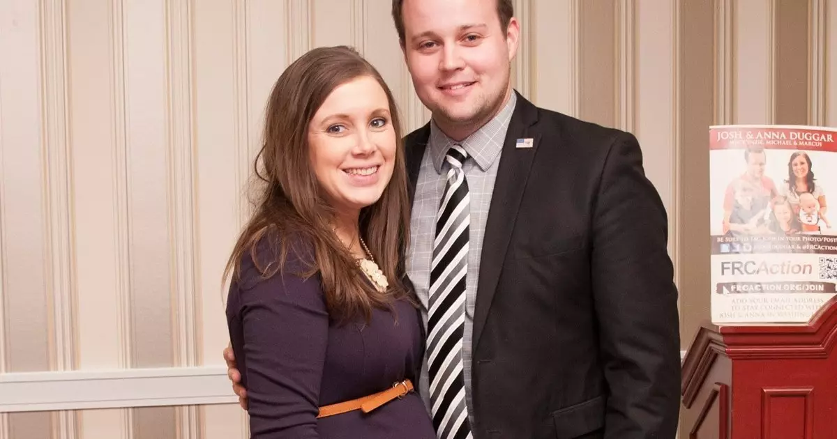 Esklusiboa: Josh eta Anna Duggar-ek Arkansaseko etxea saldu zuten iruzurra harrapatu eta egun batzuetara - In Touch Weekly