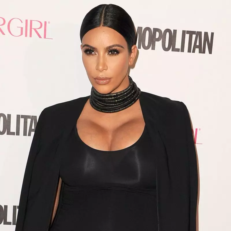 kim-kardashian-bra-grootte