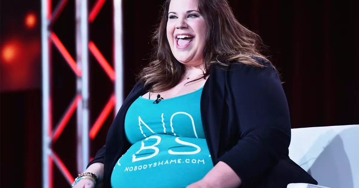 'My Big Fat Fabulous Life' Star Whitney Thore huet en neie Frënd! - In Touch Weekly