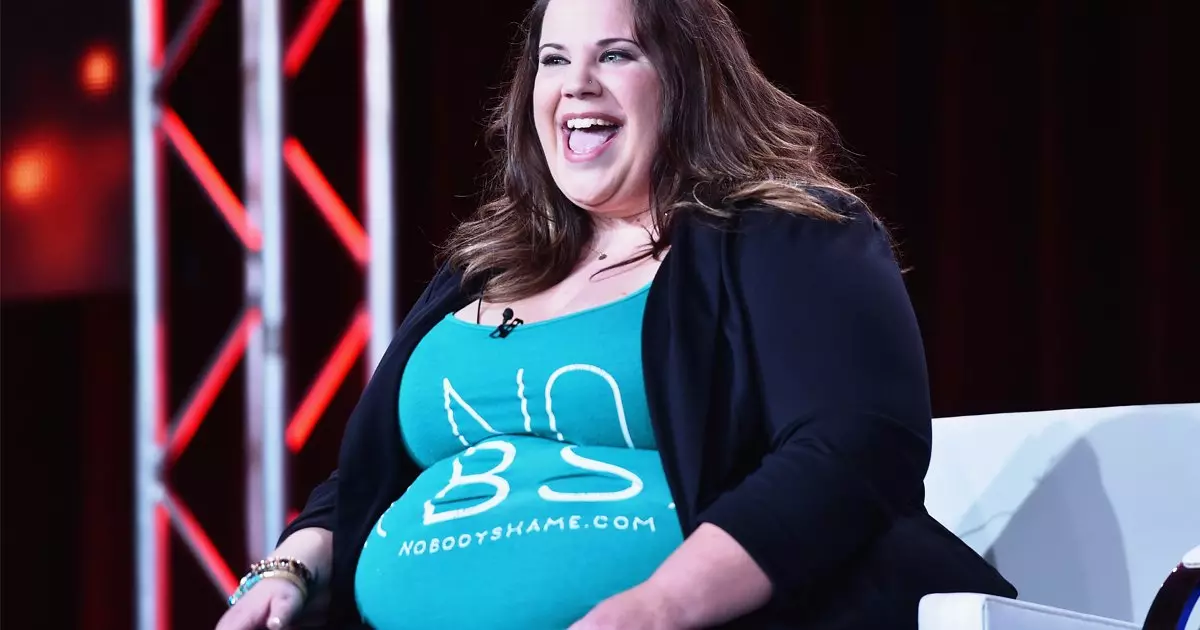 'My Big Fat Fabulous Life' Star Whitney Thore fjochtet werom tsjin Fat-Shaming - In Touch Weekly