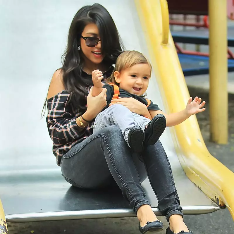 kourtney-kardashian-mason-disick