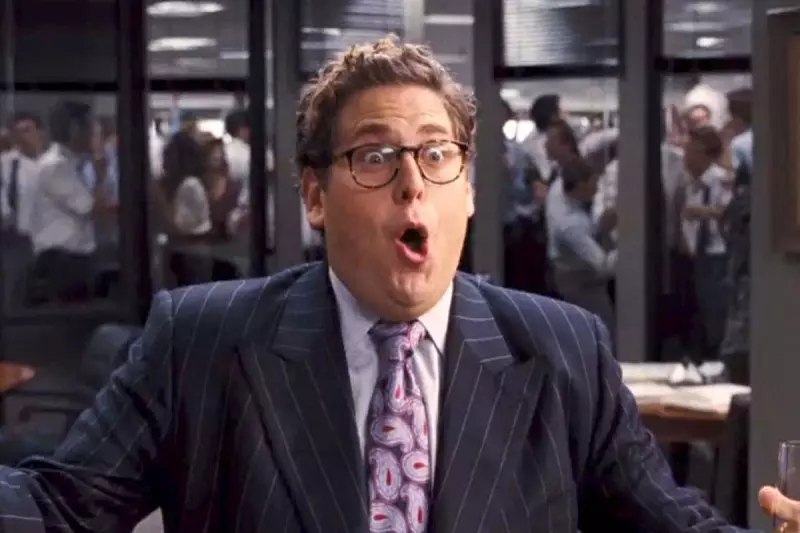 jonah-hill-blaidd-of-wall-stryd-prosthetig-ffug-pidyn