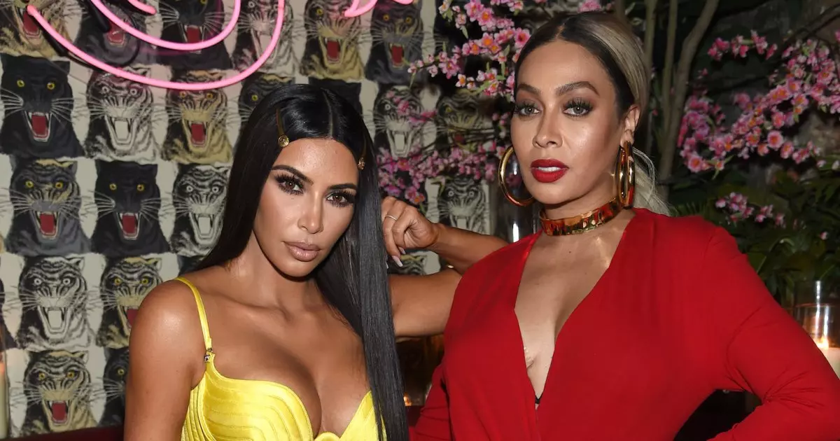 Esklussiva: La La Anthony tiddeskrivi r-relazzjoni tagħha mal-Kardashians: 'It's Just Like Kids Everywhere'