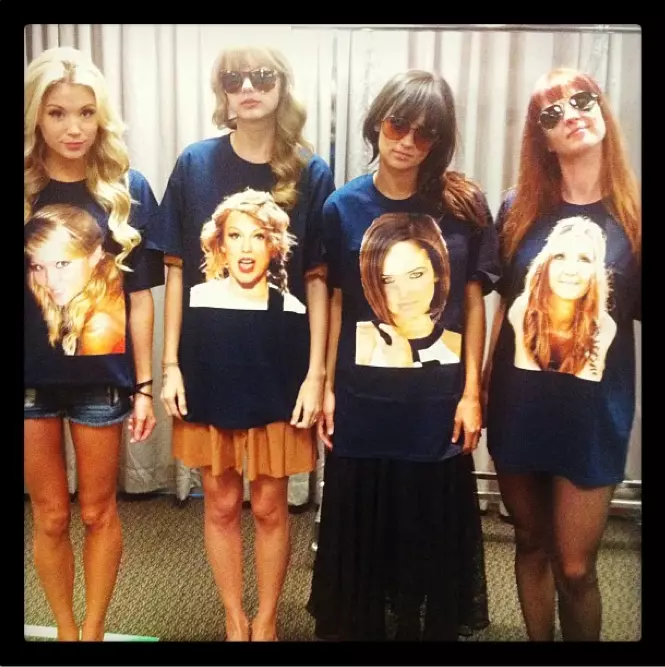 taylor-swift-selfie-shirt