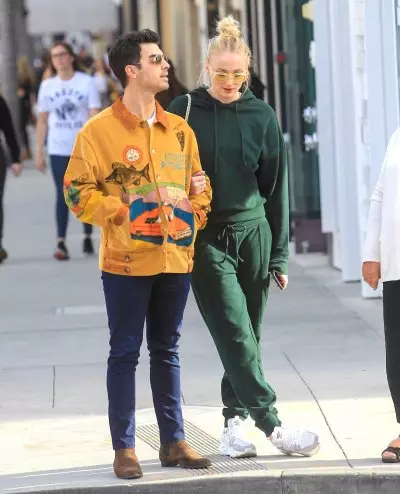 Sophie Turner i Joe Jonas embarassades passegen per Los Angeles el gener del 2020