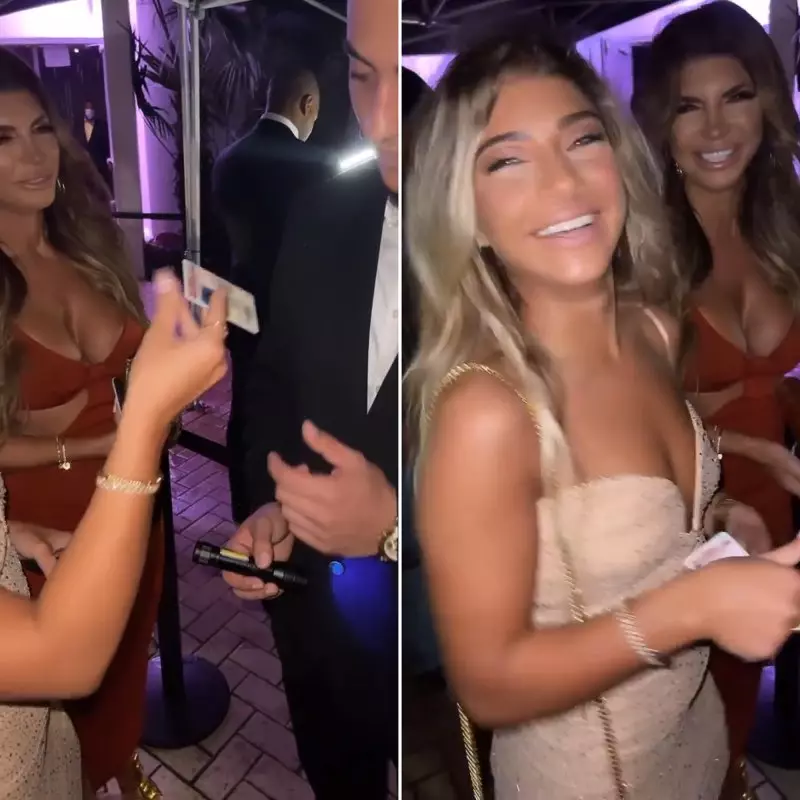 Gia Giudice 21 هين سالگره ملهائي ٿي مامي ٽريسا گيوڊائس ۽ دوستن سان گڏ ميامي ۾