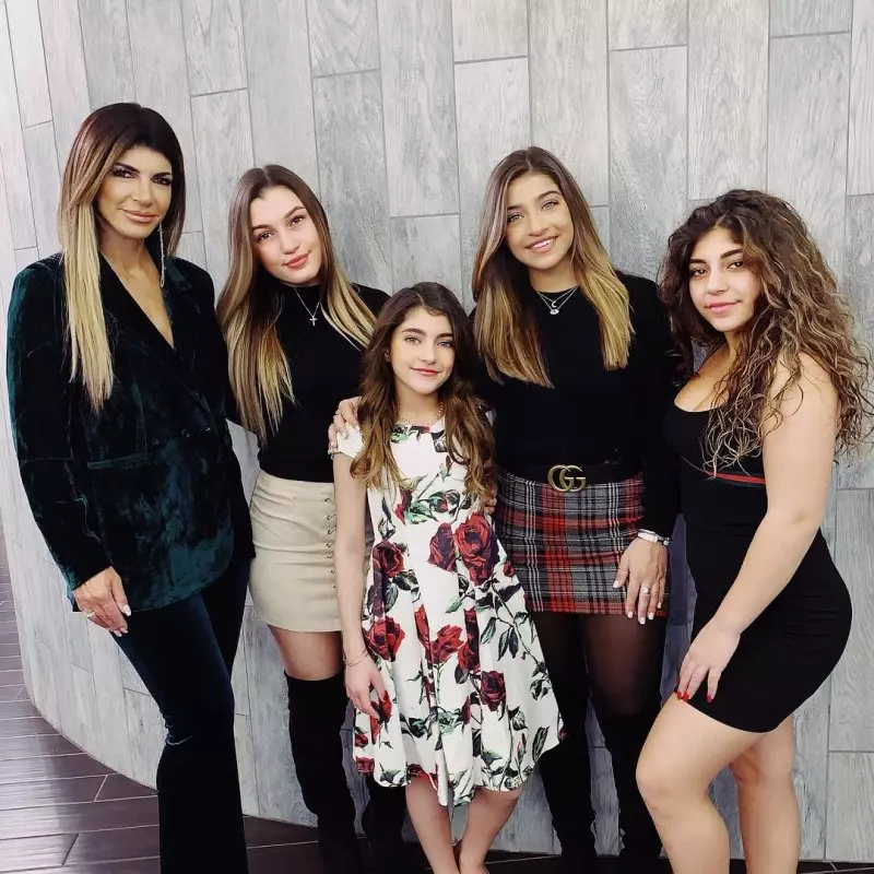 4 Anak Perempuan Teresa dan Joe Giudice Telah Banyak Berubah Selama Bertahun-tahun: Lihat Foto!