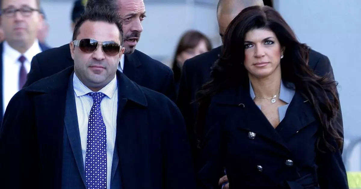 Teresa Giudice lees txais mus koom nrog lwm tus txiv neej ntawm 'RHONJ'