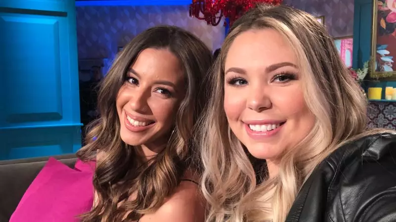 Kailyn Lowry agus Vee Torres Snap Selfie