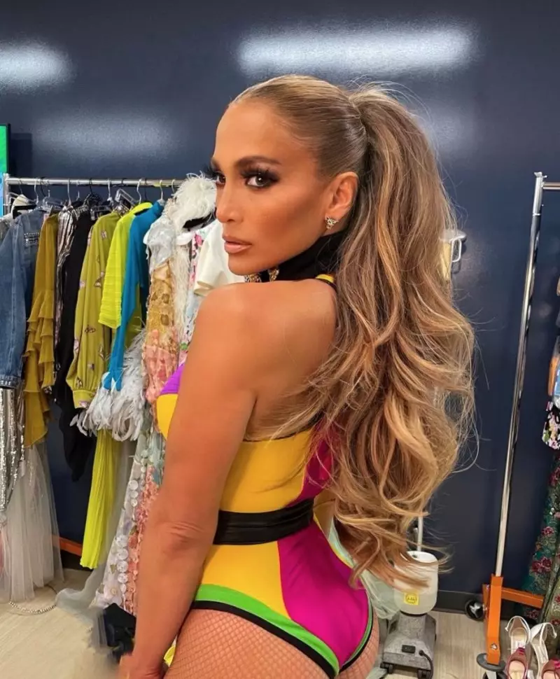 Jennifer Lopez iň gyzgyn suratlar