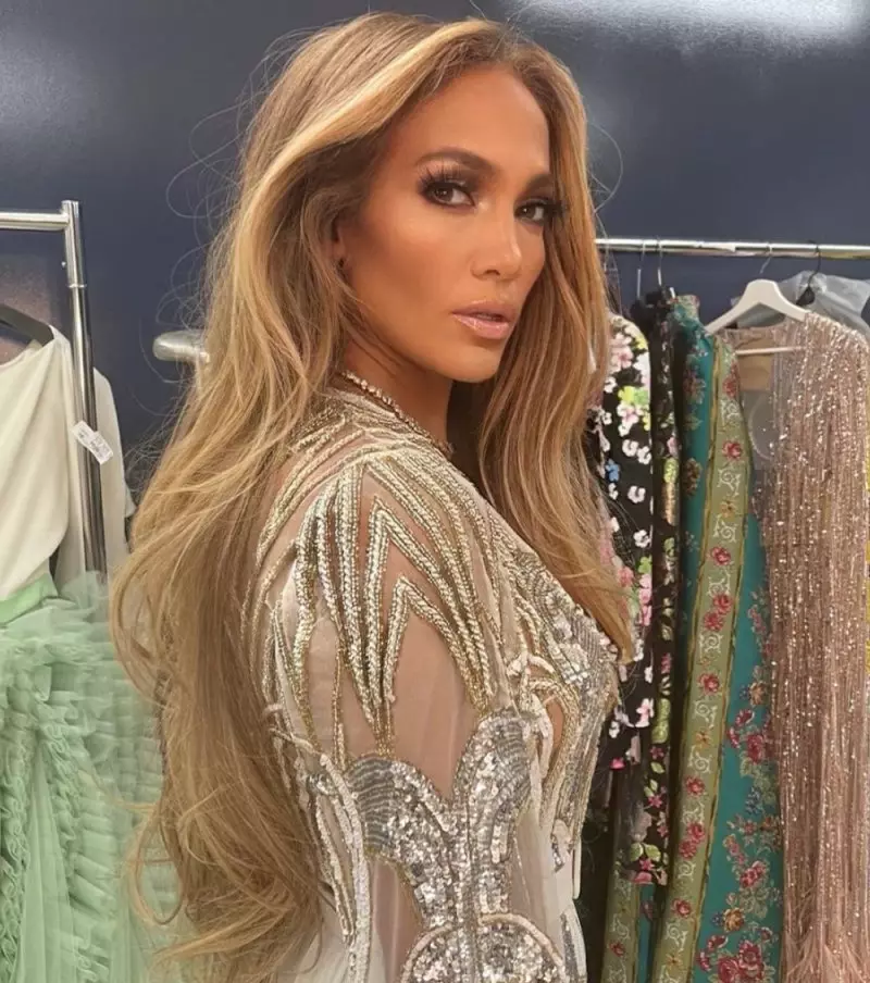 Jennifer Lopez iň gyzgyn suratlar