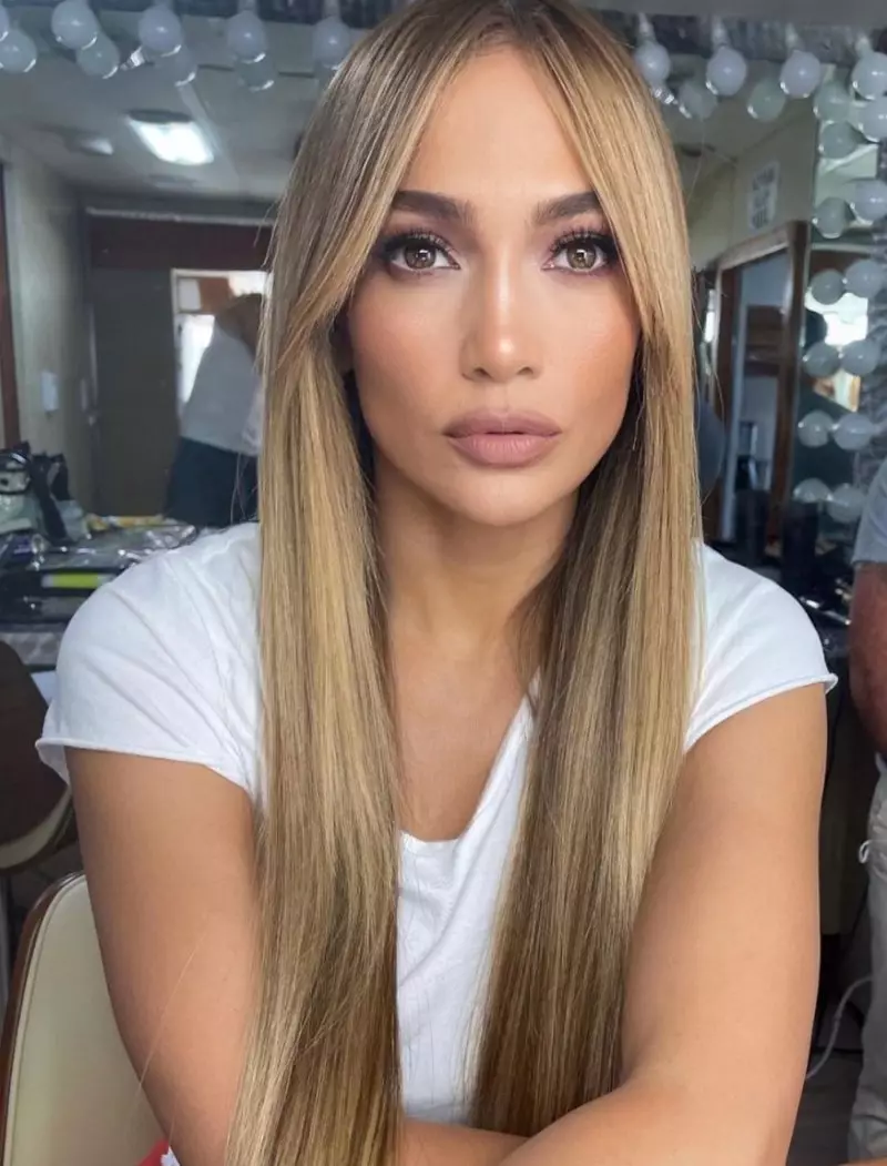 Jennifer Lopez iň gyzgyn suratlar