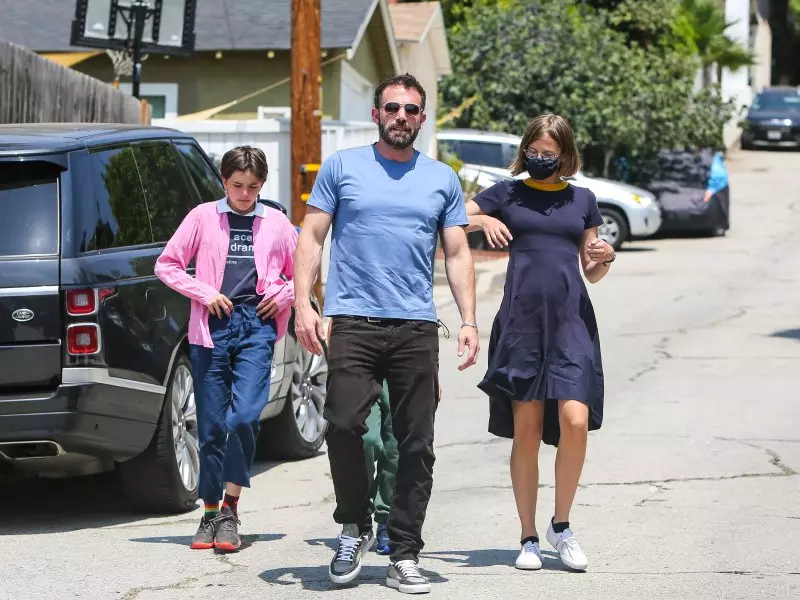 ben-affleck-birthday-bê-jennifer-lopez