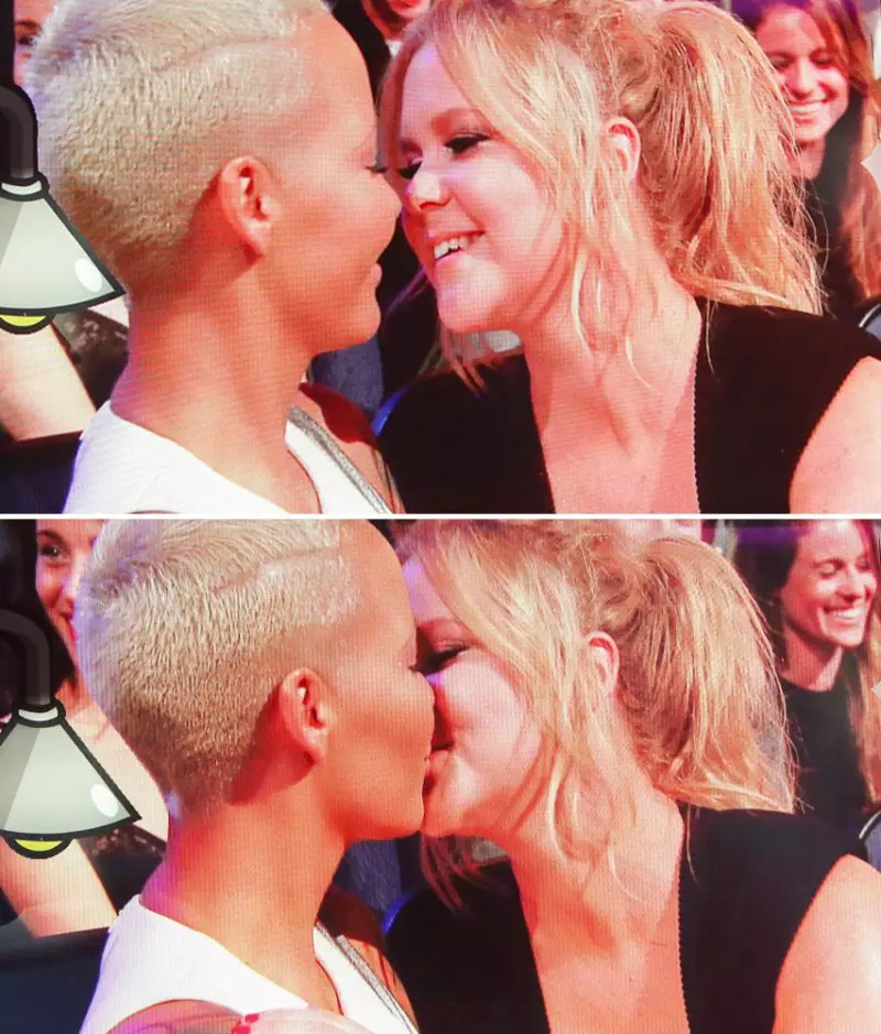 amber-rose-amy-schumer-kiss