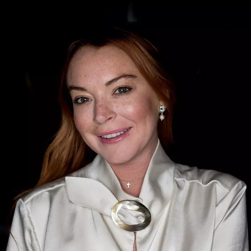 Lindsay Lohan ການຫັນເປັນ