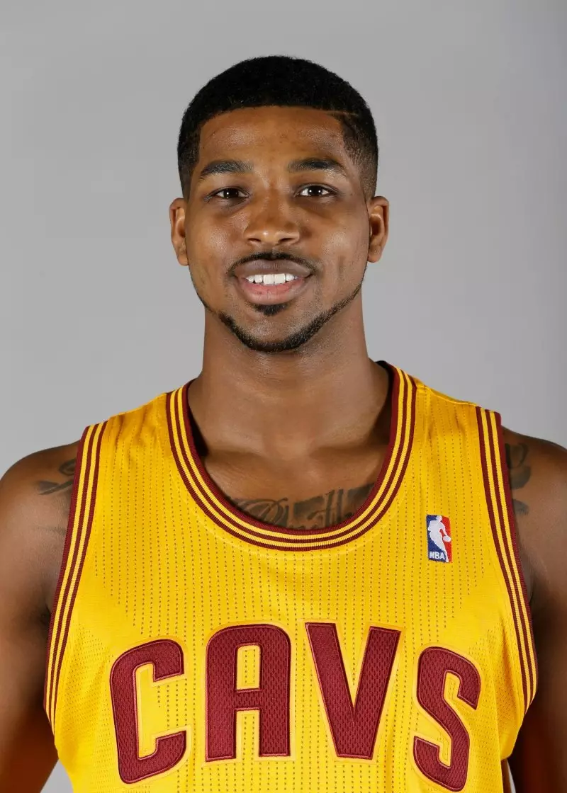 Tristan Thompson သည် Khloe ၏ Instagram အတွက် ရေငတ်ခြင်းကို မရပ်တန့်နိုင်ပါ။