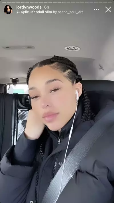 Jordyn Woods ئالدامچىلىق قىلغاندىن كېيىن Kylie Jenner نى توۋلىدى