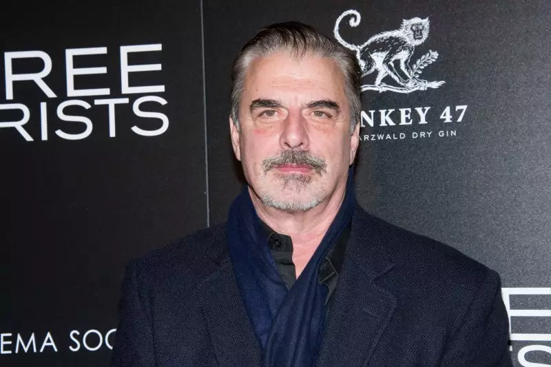 Chris Noth Liqoso tsa Tlhaselo ea Thobalano: 'SATC' Cast Reacts