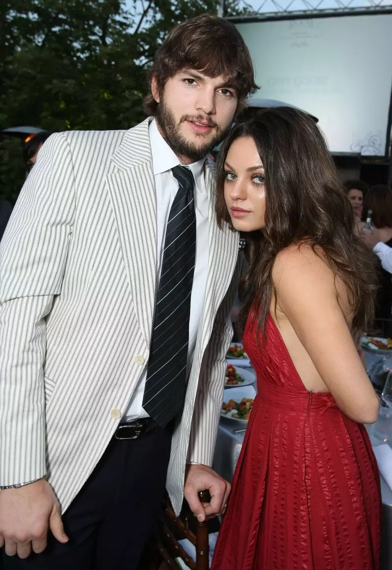 Garis Masa Perhubungan Ashton Kutcher dan Mila Kunis