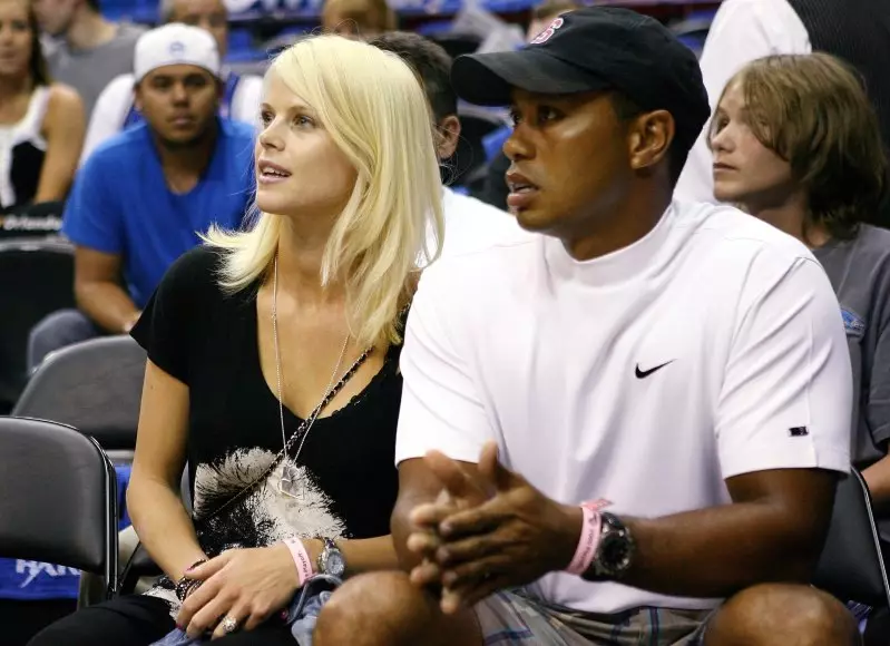 Tiger Woods thiab Elin Nordegren