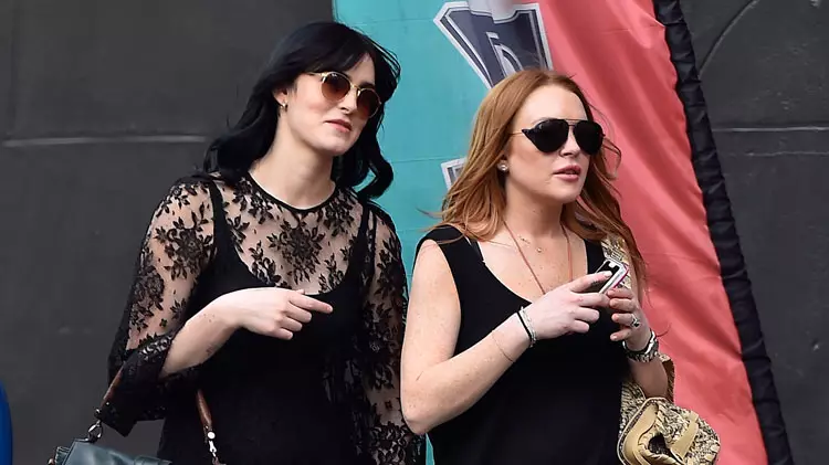 Ali Lohan sou istwa Instagram Lindsay Lohan a: Gade bèl videyo