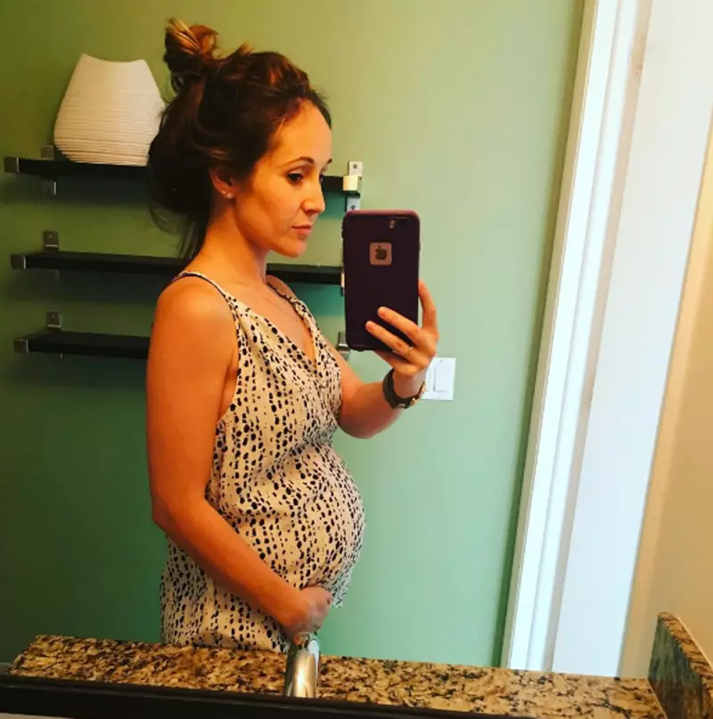 ashley-Hebert-rosenbaum-baby-bump