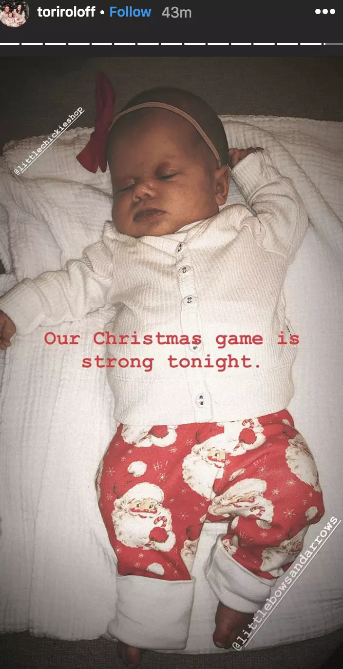 lilah ray rolloff tidur dalam pakaian krismas