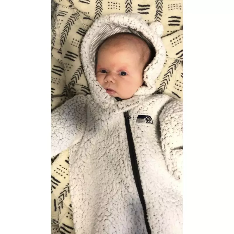 Lilah Roloff v Snow Suit