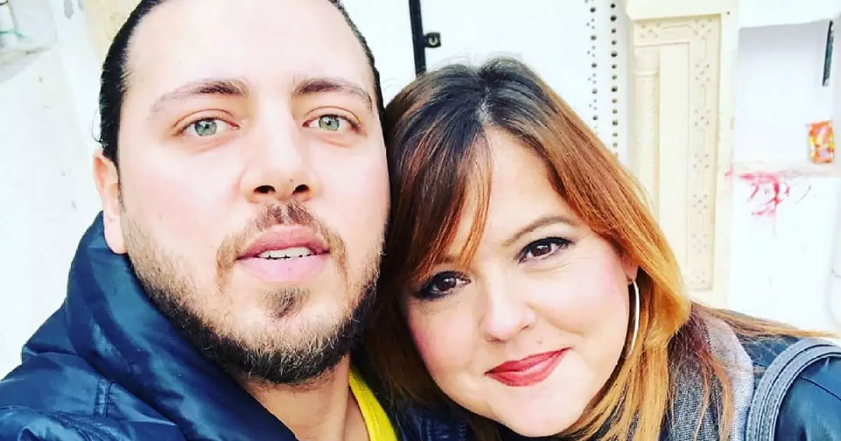 Mae'n Swyddogol! '90 Day Fiance' Cwpl Rebecca Parrott a Zied Hakimi yn Priodi yn Georgia