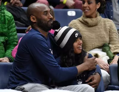 Kobe Bryant en oudste dogter Gianna Maria Onore dood in helikopterongeluk