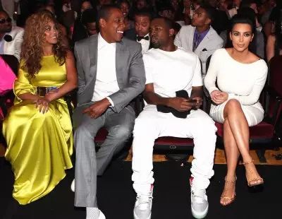 Prenez le pop-corn parce que Jay Z vient de prendre sa querelle avec Kimye dans son ensemble. Nouveau. Niveau.