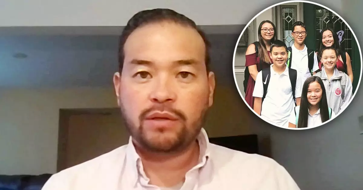 Jon Gosselin chega aos nenos afastados despois da hospitalización por COVID