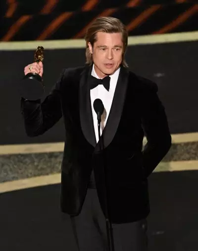 Brad Pitt atavala Tuxedo pa Oscars