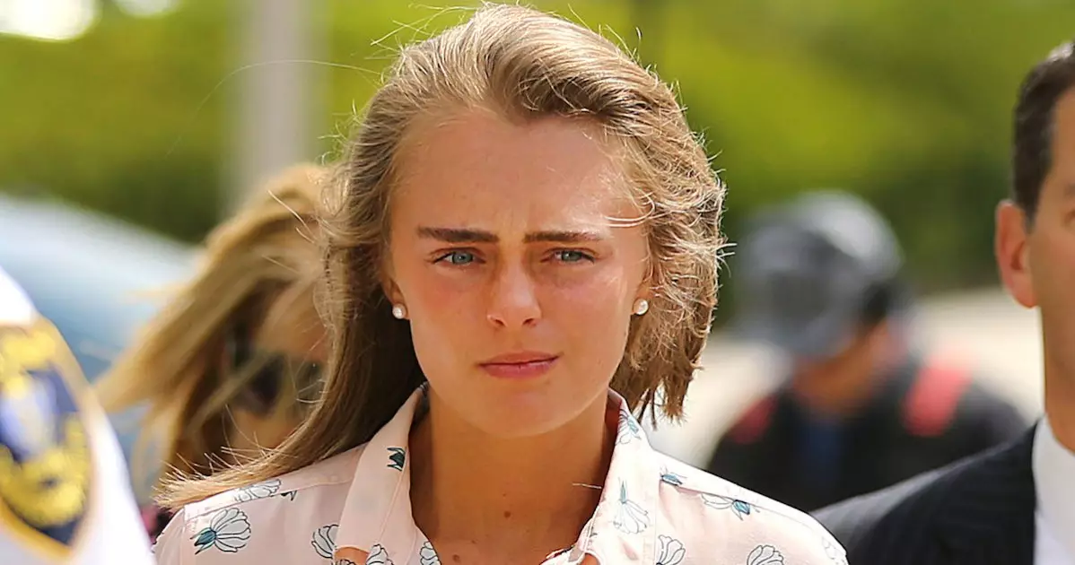 Michelle Carter, ki te ankouraje swisid konpayon atravè tèks, ap fè apèl kont kondanasyon li nan Tribinal Siprèm lan.